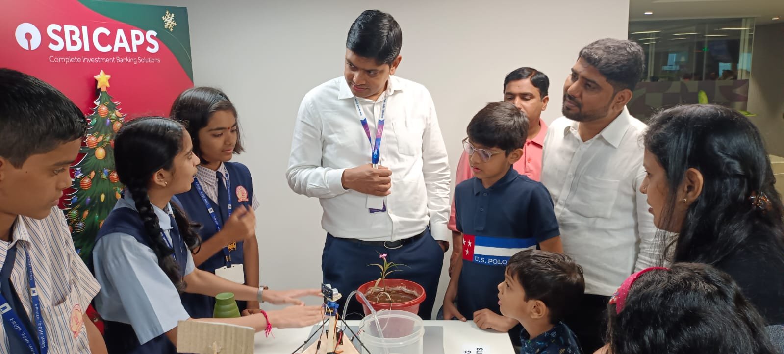 VPM's Vidyamandir School Visit to SBI Caps - India STEM Foundation